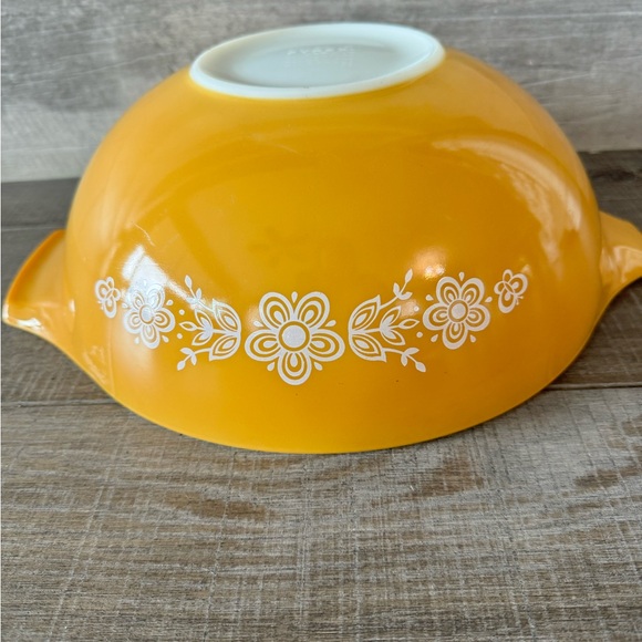 Pyrex | Kitchen | Vintage Pyrex Butterfly Gold Nesting Cinderella Bowl ...